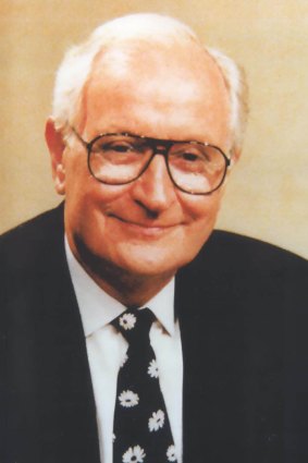 Stuart Wagstaff obituary: Urbane performer a showbiz legend