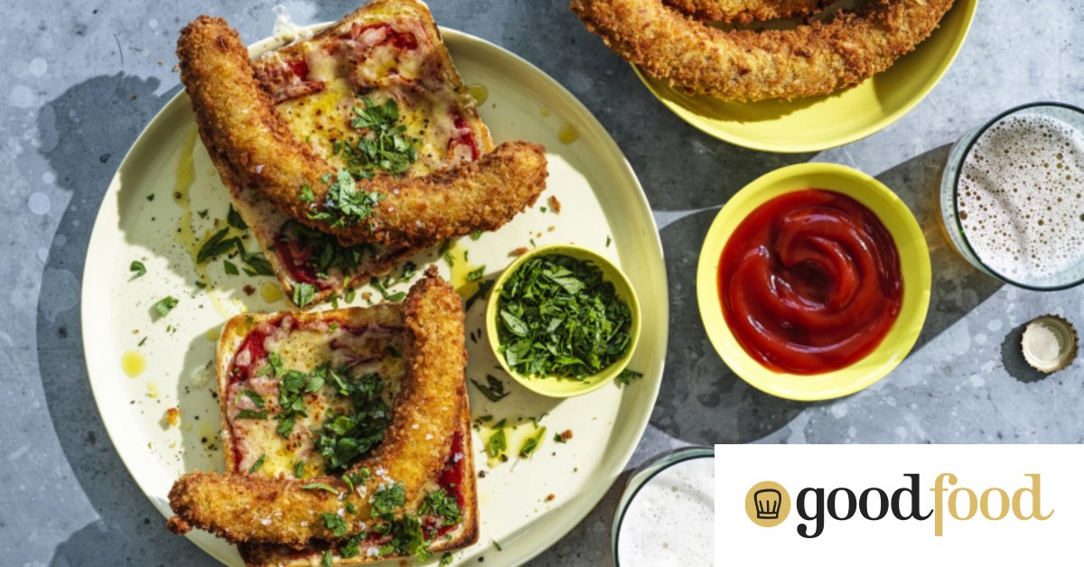 Snag parmy (crumbed sausage meets parmigiana)
