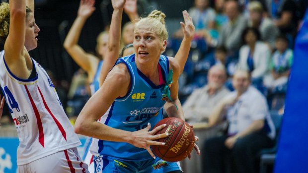 University of Canberra Capitals star Abby Bishop wins WNBL MVP