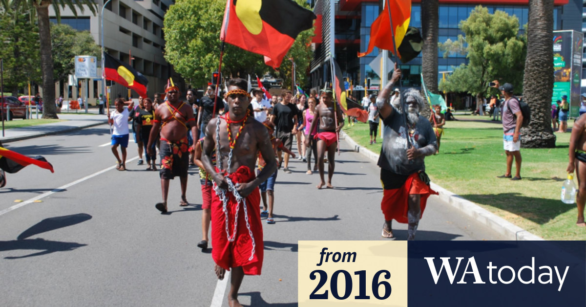 Australia Day 2016: hundreds march along Perth foreshore in Aboriginal ...