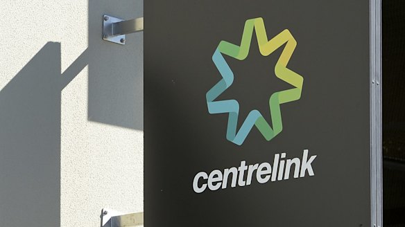 Insiders say Centrelink cooks the books on waiting times