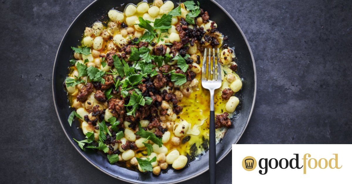 Saffron gnocchi with spiced lamb and currants