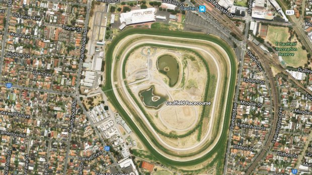 Caulfield Racecourse trustees face sack in community push for more open ...