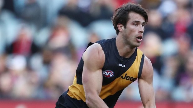 Dustin Martin and Alex Rance receive life membership at Richmond