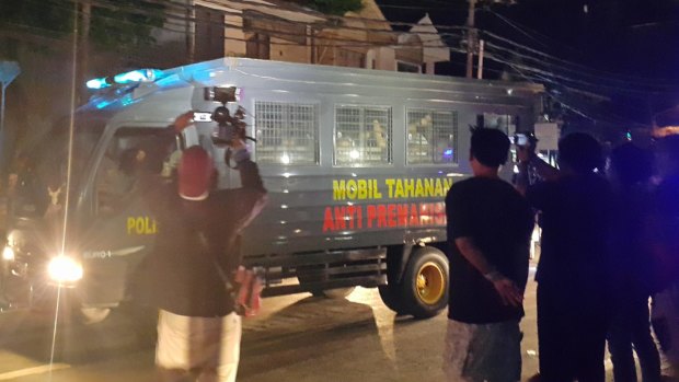 Bali's gangs apologise for deadly violence and 'guarantee' safe Christmas