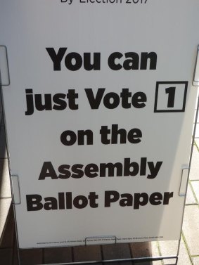 The simple sign that won an election through confusion