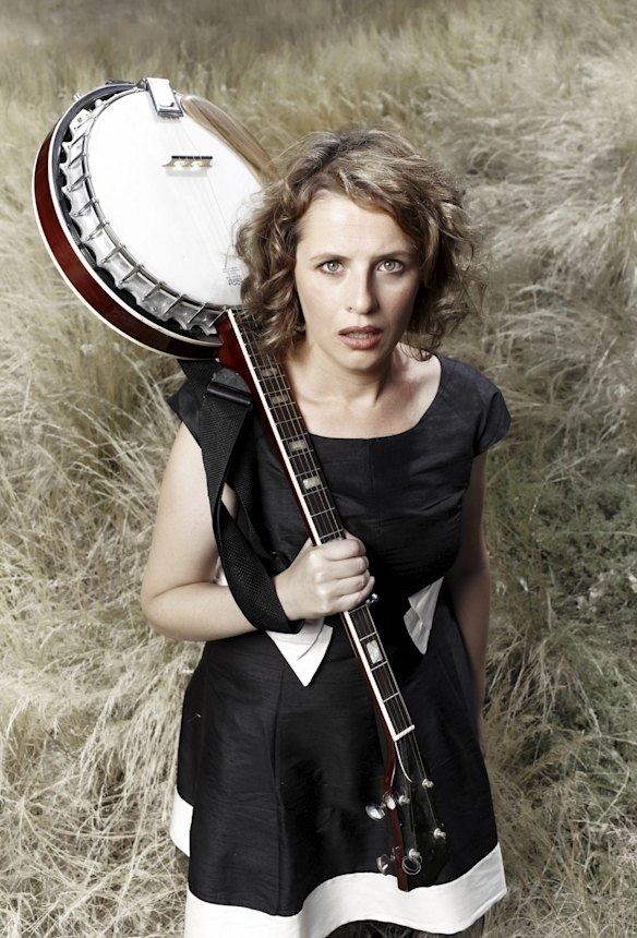Meet Anne Edmonds, epic eavesdropper with banjo