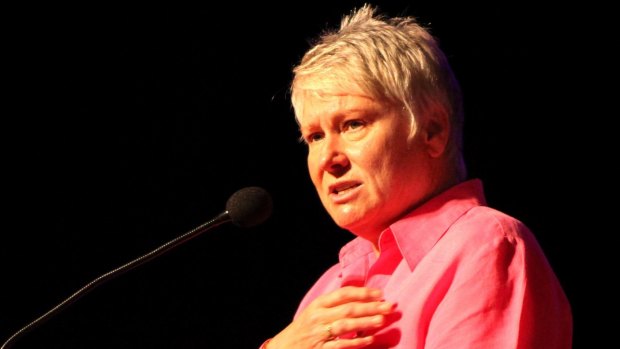 Gold goes better with green, says Legend Raelene Boyle