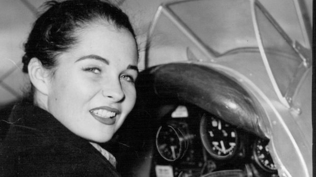 Phoebe Macarthur-Onslow, Sydney model, socialite, 'wild child' and aviatrix