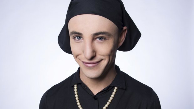 Actor plays 35 characters in I Am My Own Wife