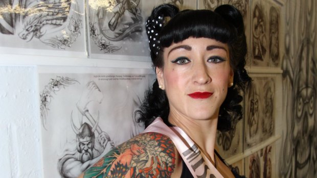 Elizabeth "Elle" Edmunds pleads guilty to accepting fundraising cash ...