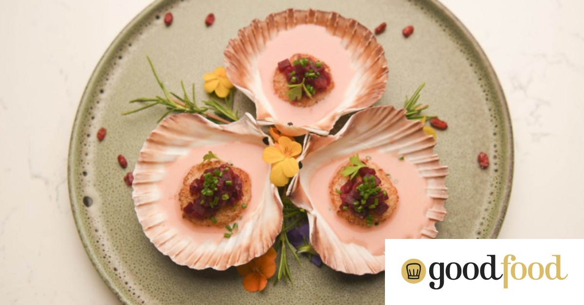 Curly Whiskers review