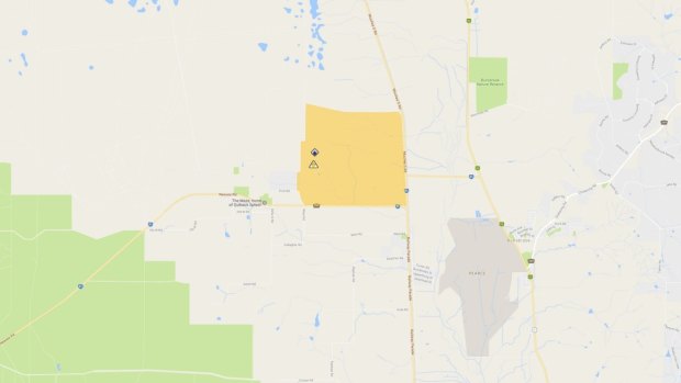 Lives and homes under threat from out-of-control bushfire in Bullsbrook