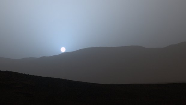 Mars' stunning blue sunset