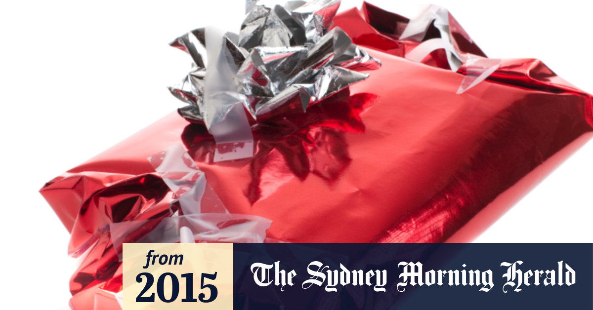 Ho no! How to avoid a Christmas wrapping disaster