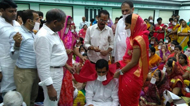 Jain couple abandons comfortable life, daughter in pursuit of spiritual ...