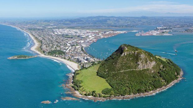 Climbing New Zealand's Mount Maunganui: A spectacular view from the summit