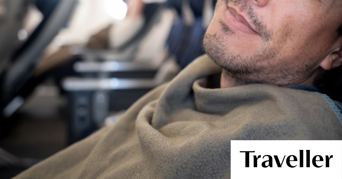 Maskless JetBlue airline passenger who blew nose into blanket cops ...