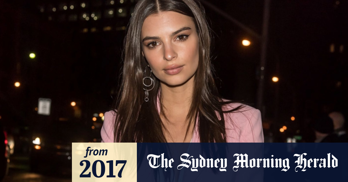Emily Ratajkowski defends Melania Trump against 'hooker' comment