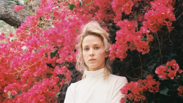 Emma Louise's lilac vision comes to life