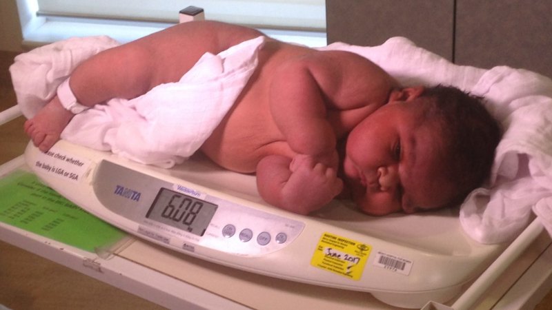 Six kilo 'big, chubby baby' boy born in Victoria