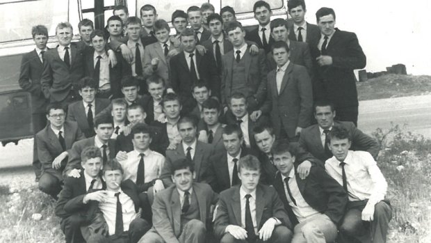 Russia's 'comrade tourists', sent to Syria in the '80s, want in from ...