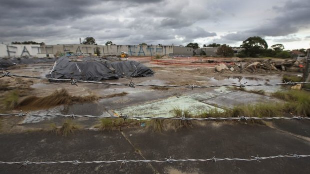 Contamination concerns grow as Botany Bay booms
