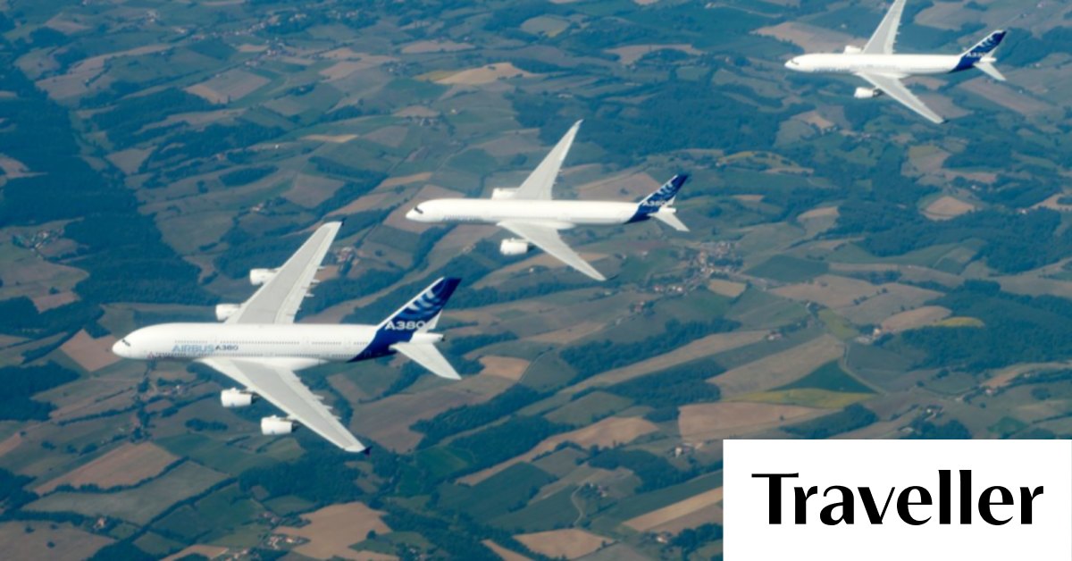 Airbus family flight: A380, A350, A330 and A320 perform spectacular ...