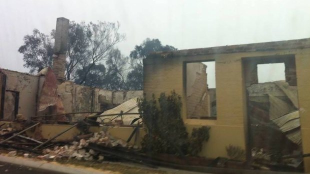 WA fires: Yarloop hotel took just 15 minutes to burn to the ground