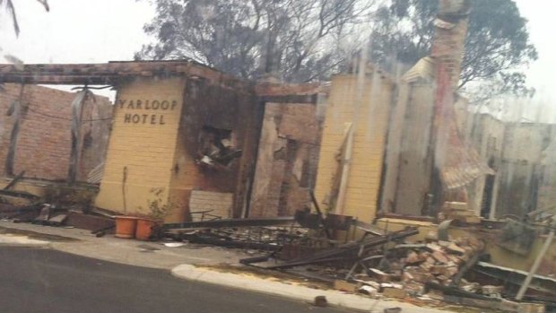 WA fires: Yarloop hotel took just 15 minutes to burn to the ground