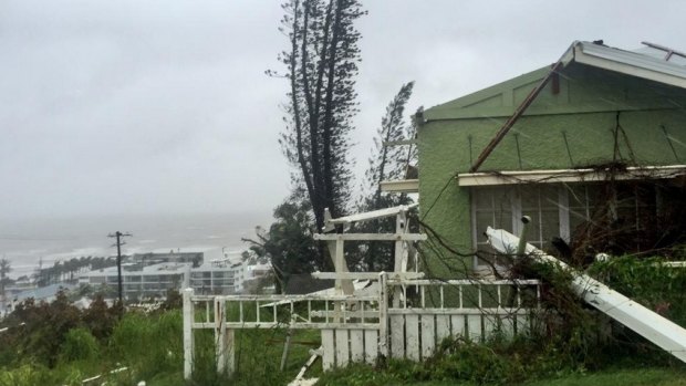 Cyclone Marcia leaves powerlines down across Rockhampton