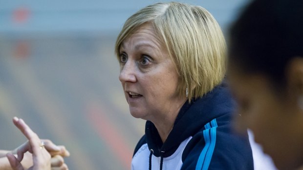 Women face tougher choices to become top coaches