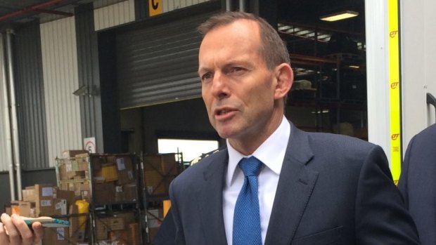 PM slams bikie gangs and announces ice dob-in hotline in Brisbane