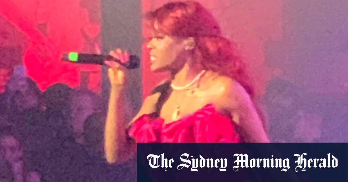 Azealia Bank review: Melbourne rescheduled show wows crowd