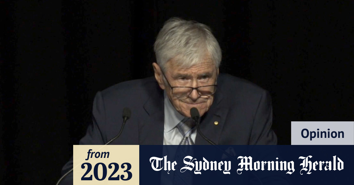 Godzilla vs Kong: Forrest pulls in Canberra to referee in brawl with Stokes