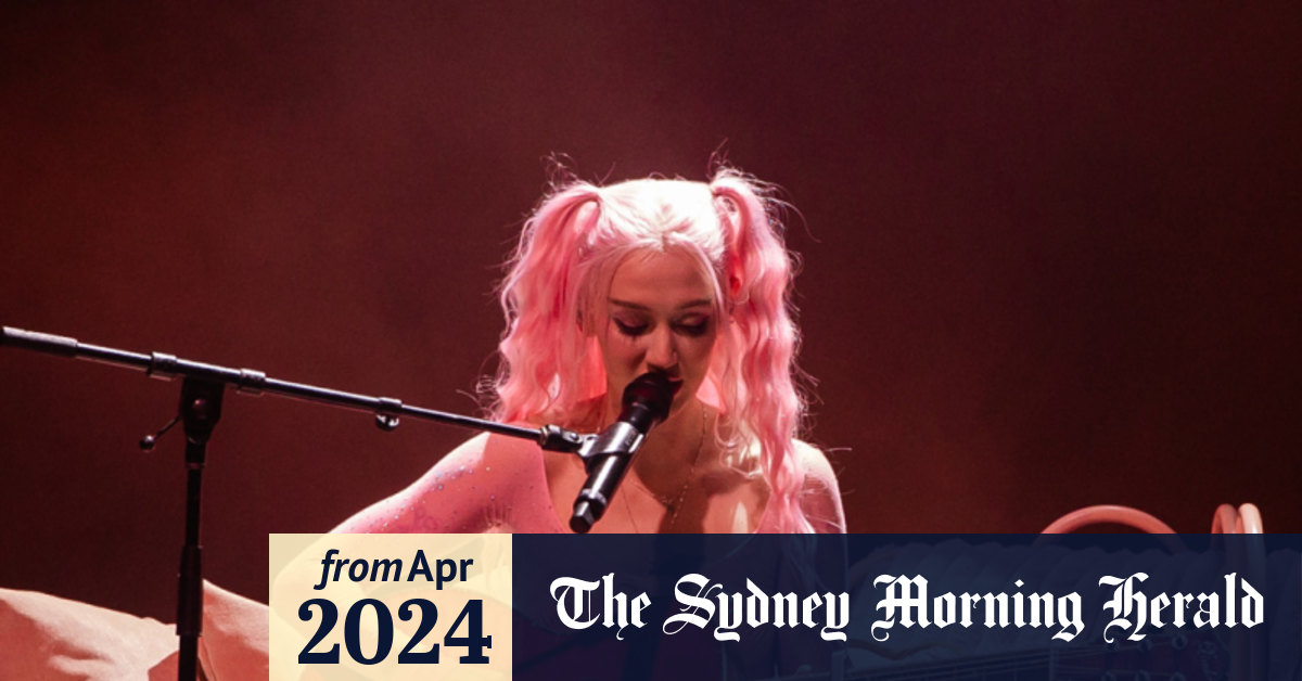 Peach PRC: former stripper turned TikToker in her element on stage