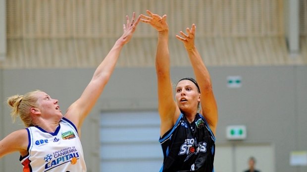 Canberra Capitals sign WNBA power forward Jordan Hooper for WNBL season