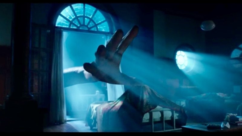 First look: The BFG grabs Sophie in trailer for Roald Dahl adaptation