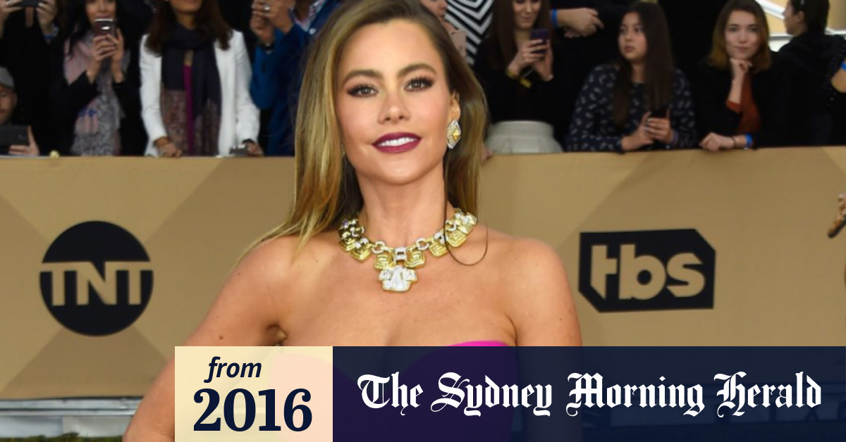 Sofia Vergara wears dresses so tight to hold up 32DDD breasts that she ...