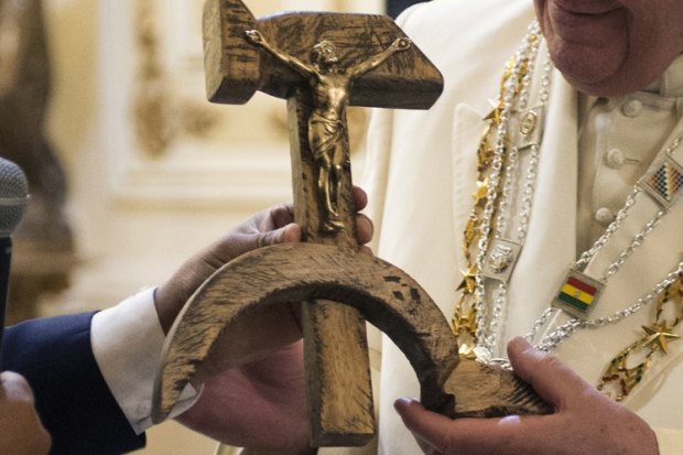 'Communist crucifix' puts Pope Francis on the spot