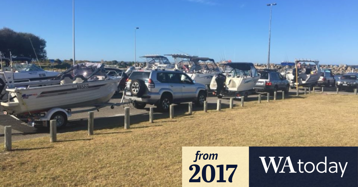 Chaos at Perth boat ramp as mercury soars to 38C