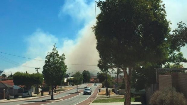 Firefighters battle blaze in Balcatta, contain fire in Wanneroo