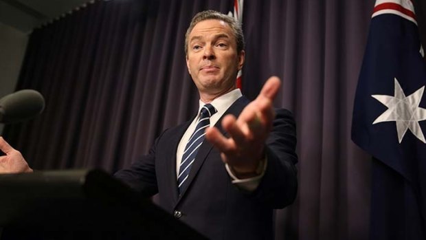 Adrian Piccoli rebuffs Christopher Pyne on independent public schools