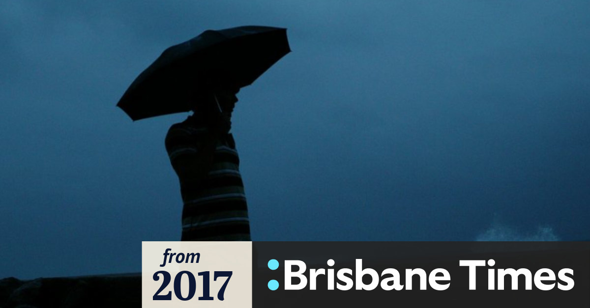 Tully gets almost 100mm of rain in an hour