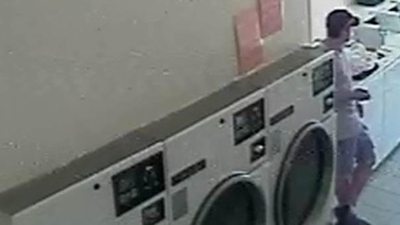 Cottesloe laundromat bandit makes another clean getaway in crime spree