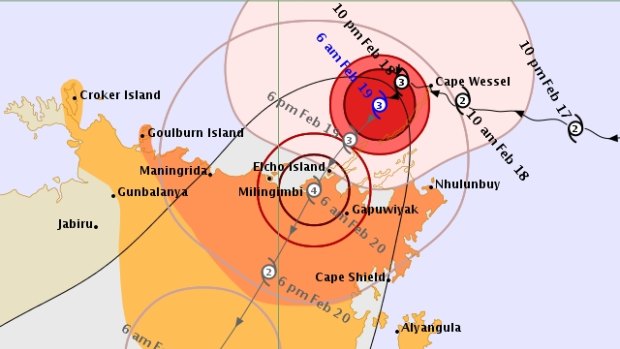 Cyclone Lam picks up speed towards NT coast