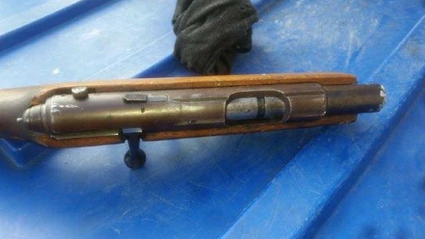'What's that on the road?': Sawn-off rifle found in a sock in Mandurah