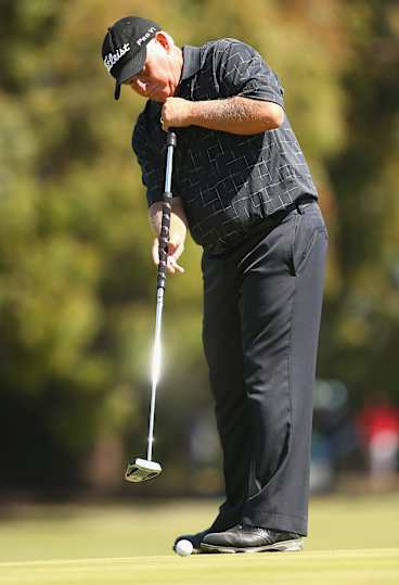 Australian Open: Peter Senior to stick with long putter until the death