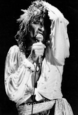 Rod Stewart review: Faces frontman plays the hits and makes everything ...