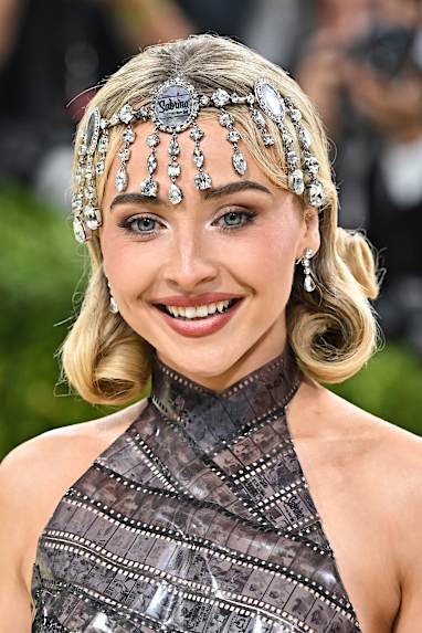 Met Gala 2026 red carpet: All the best celebrity fashion, outfits, and ...